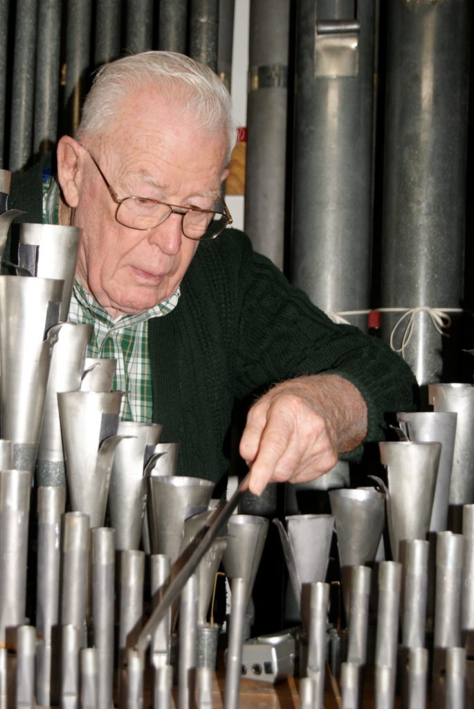 bill starkey in the pipes | Wenatchee Valley Museum & Cultural Center